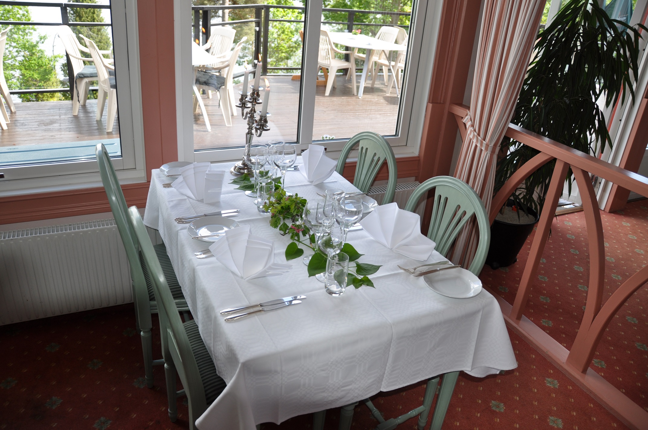 Hur många glas behöver man duka fram? - Etikettbloggen